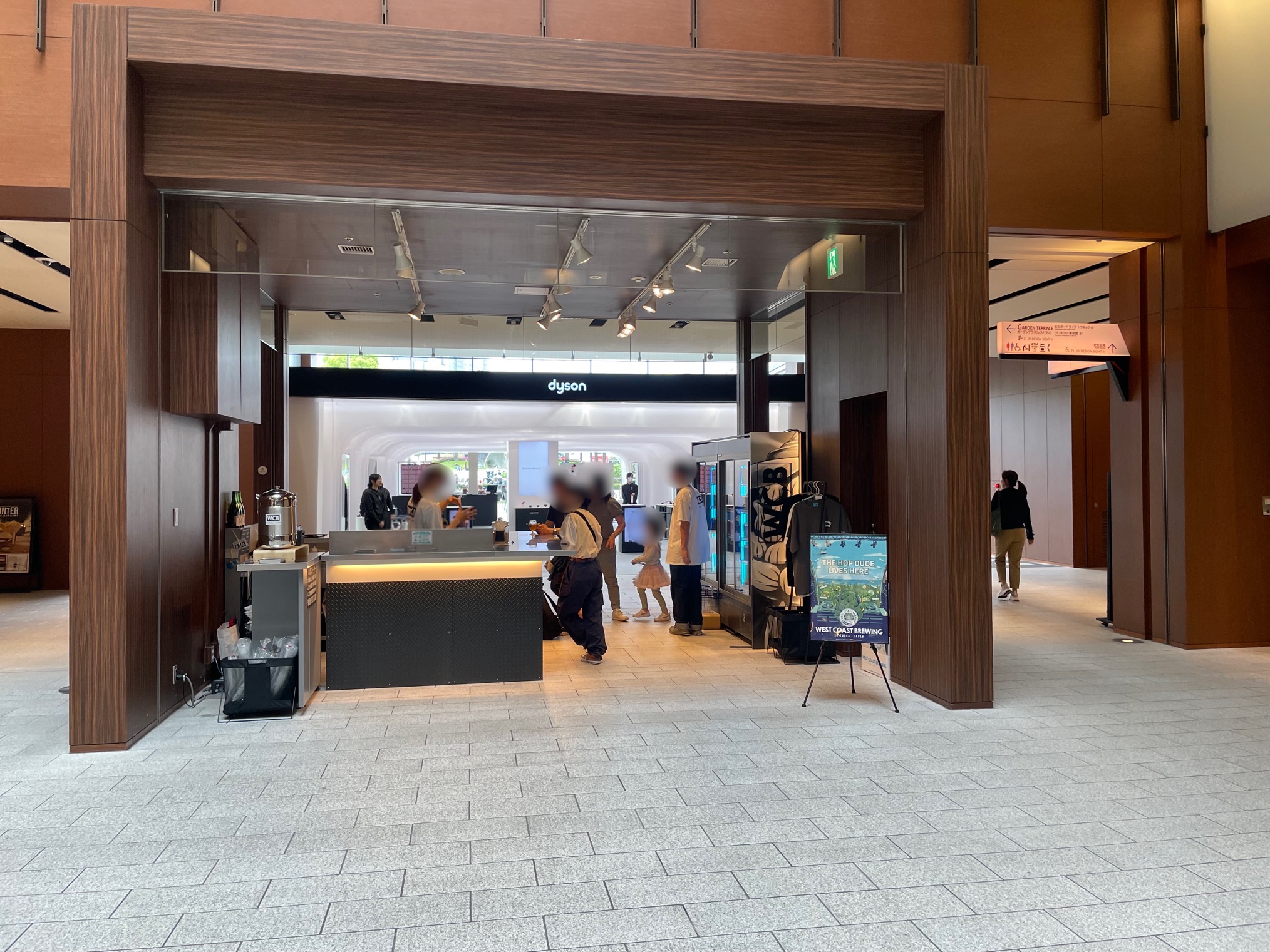 WCB 東京ミッドタウン | 2ヶ月限定ポップアップに見るWCBの出店戦略 ‣ Satoshiblog